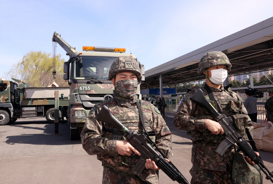 [포토] 육군 50사단 민·관·군·경·소방 피해복구 훈련