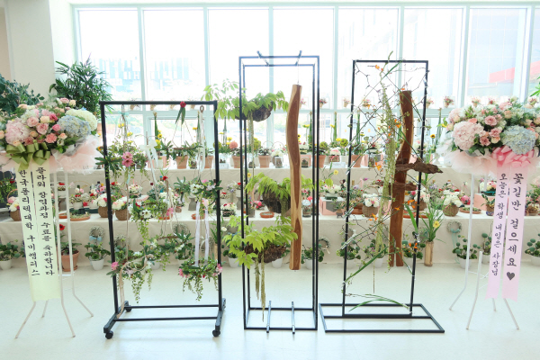 꽃으로 피운 재도전…폴리텍 구미, ‘여성 플라워샵 창업과정’ 수료